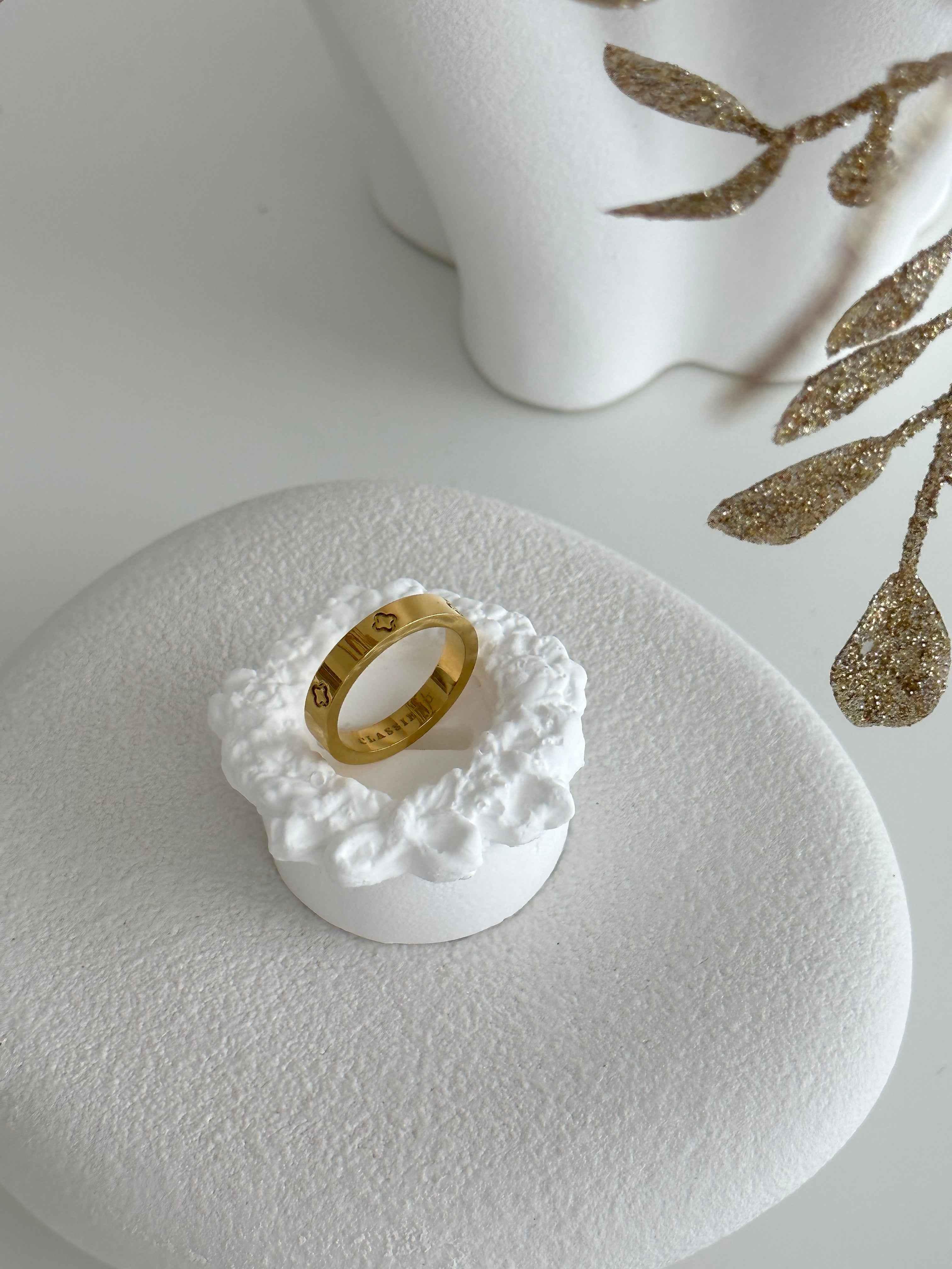 SOLEA ~ VU RING – classievu